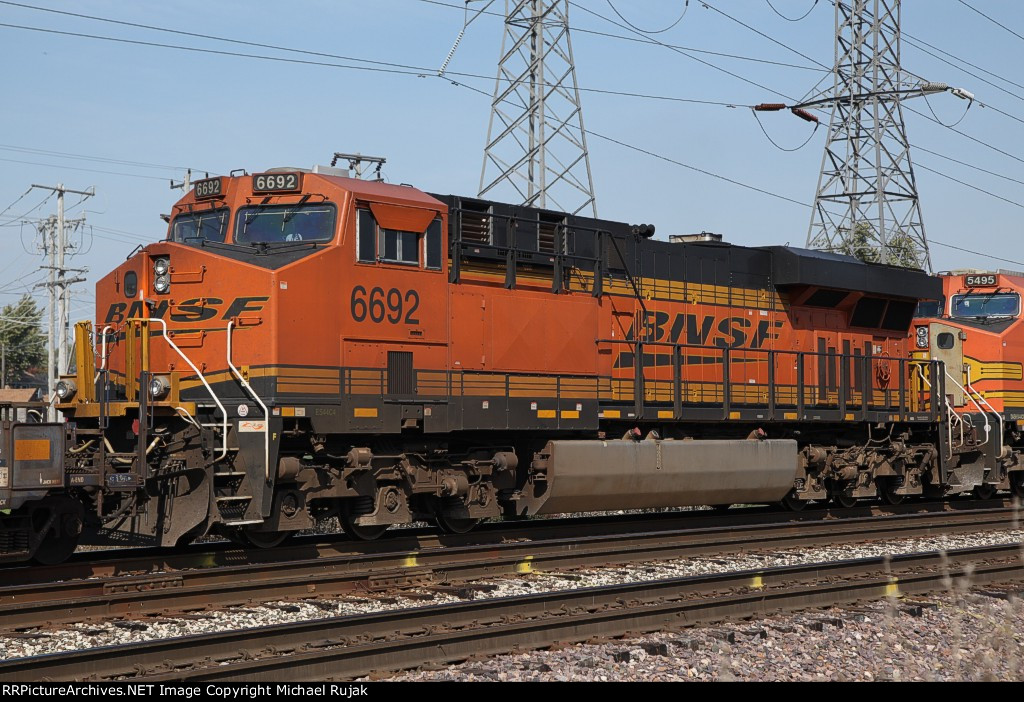 BNSF 6692